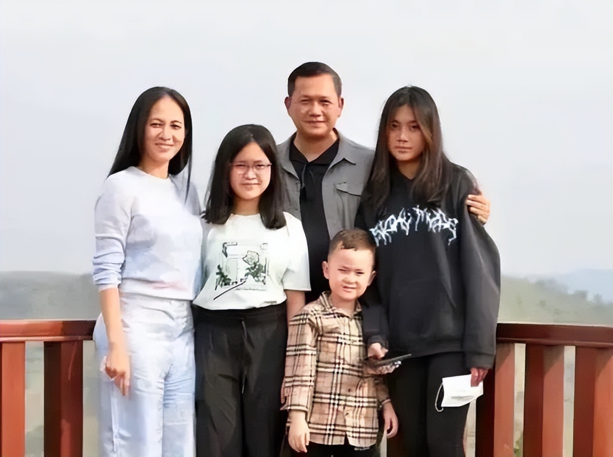 Prime Minister Hun Sen has many children and grandchildren, and his ...