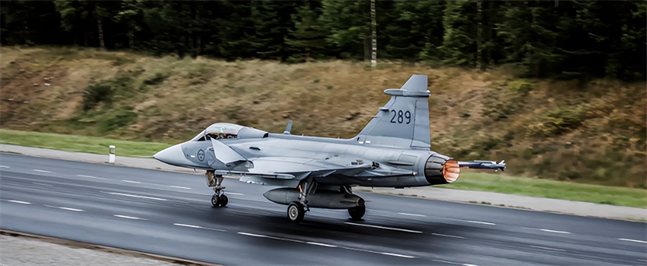 Cheng Fei's vertical take-off and landing fighter was exposed, Cai ...