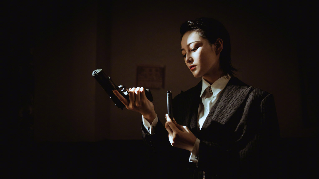 Zhang Xinyu's style of Cui Rouge in "Traveling in Kunlun Ruins", the ...