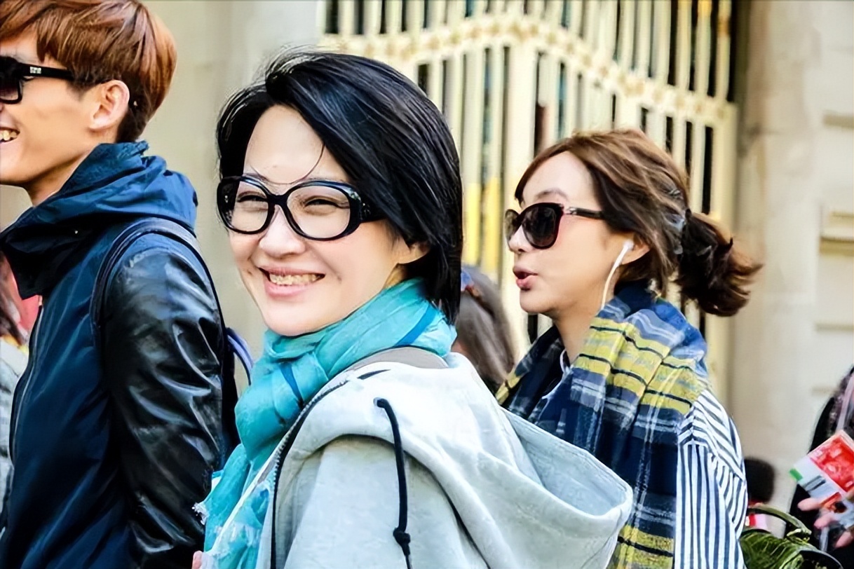 "Flirty, young and old take all", 54-year-old Xu Qing, the older she gets, the hotter she gets ...