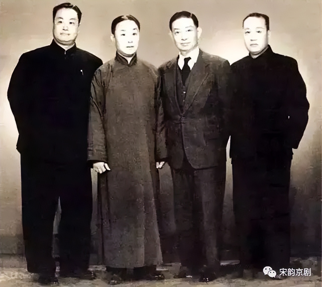 The Four Famous Dan and the Peking Opera Fate of Kaifeng - iNEWS