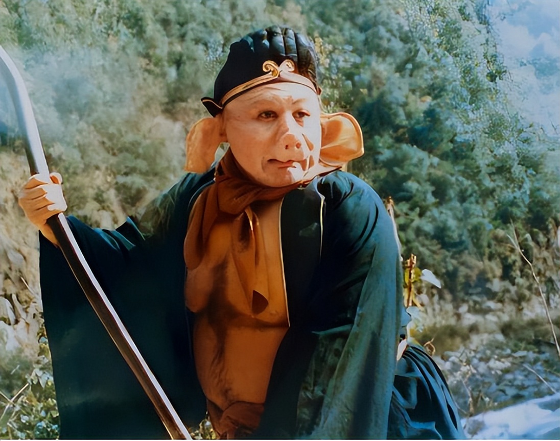 Zhu Bajie was kissed by a Thai singer! Yang Jie's Bone Essence turned ...