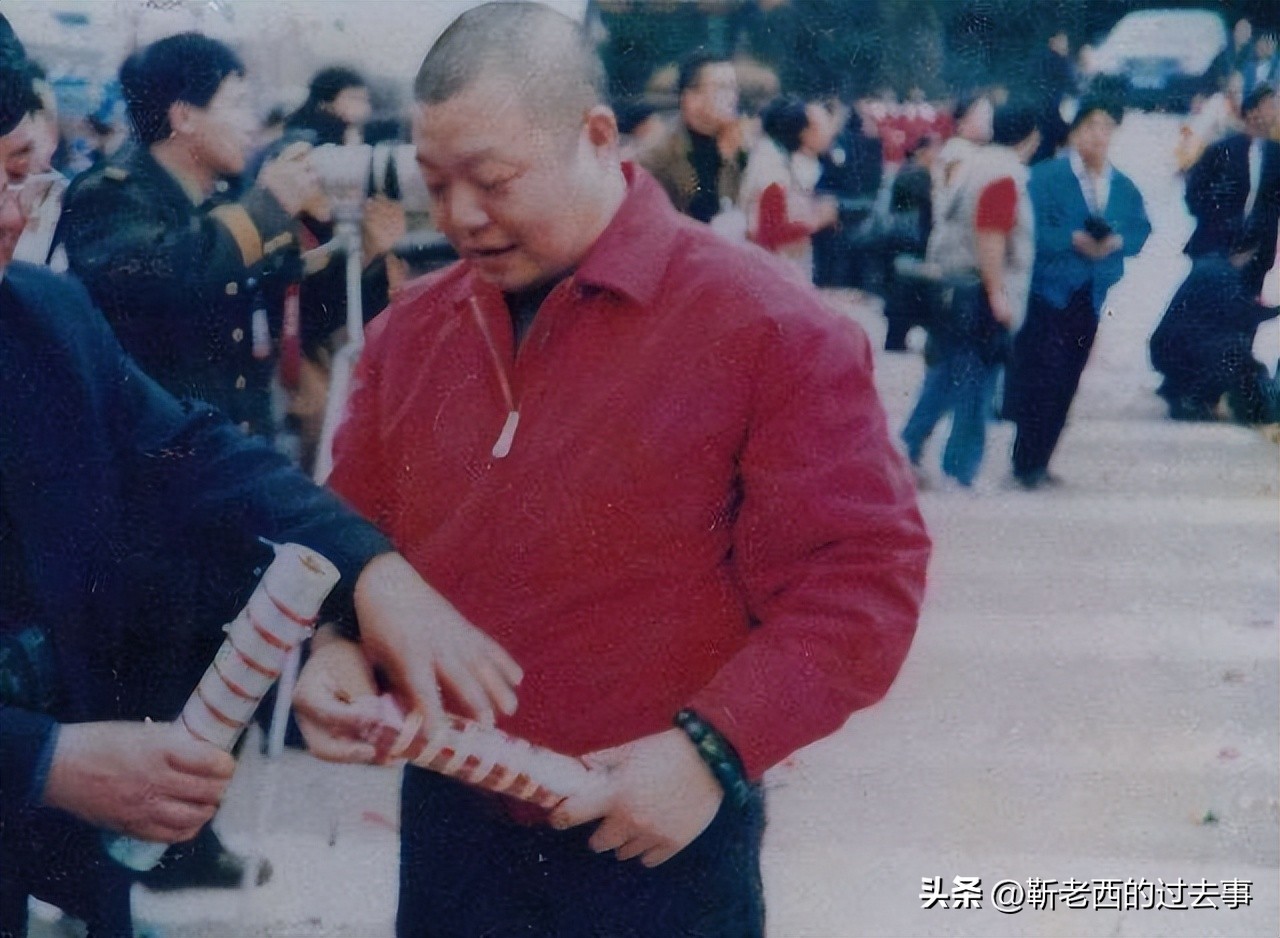 The underworld singer Zang Tianshuo is so crazy, he slapped Mei Ting and smashed Jackie Chan's ...