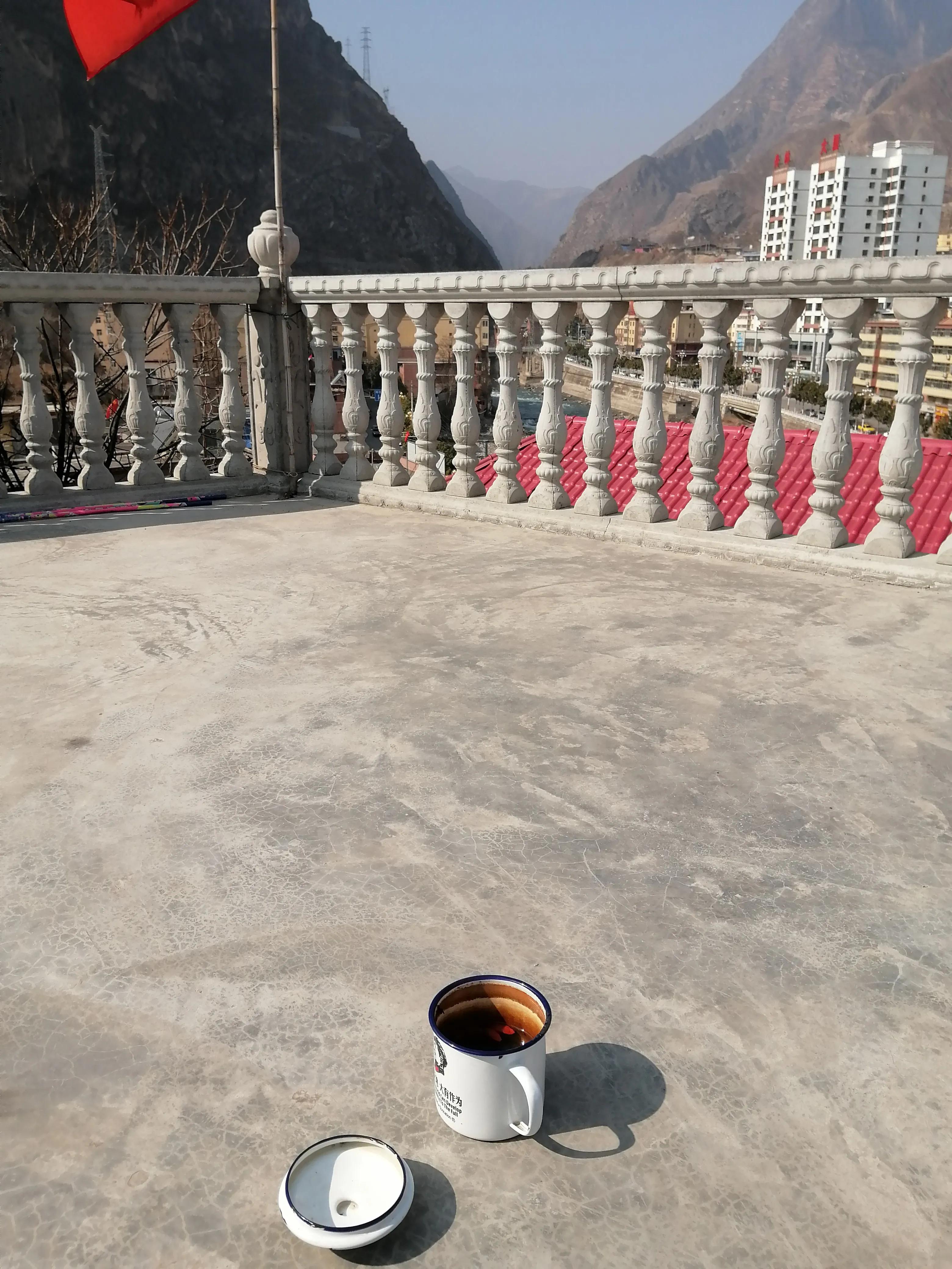 Wang Yonghong's original "Mu Guang Jing Mo" - iNEWS