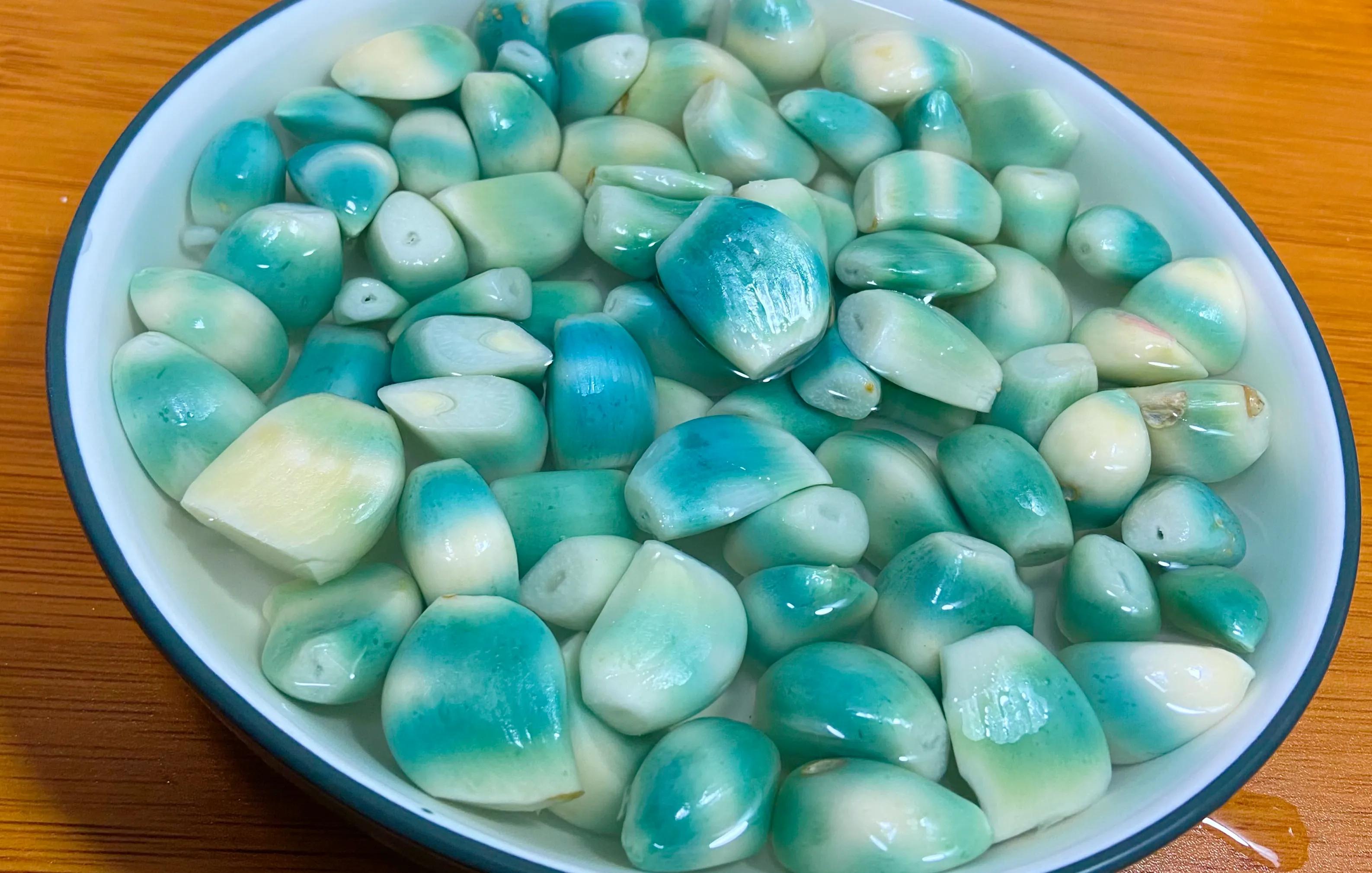 Pickled Laba garlic, just put white vinegar, it's wrong, teach you a ...