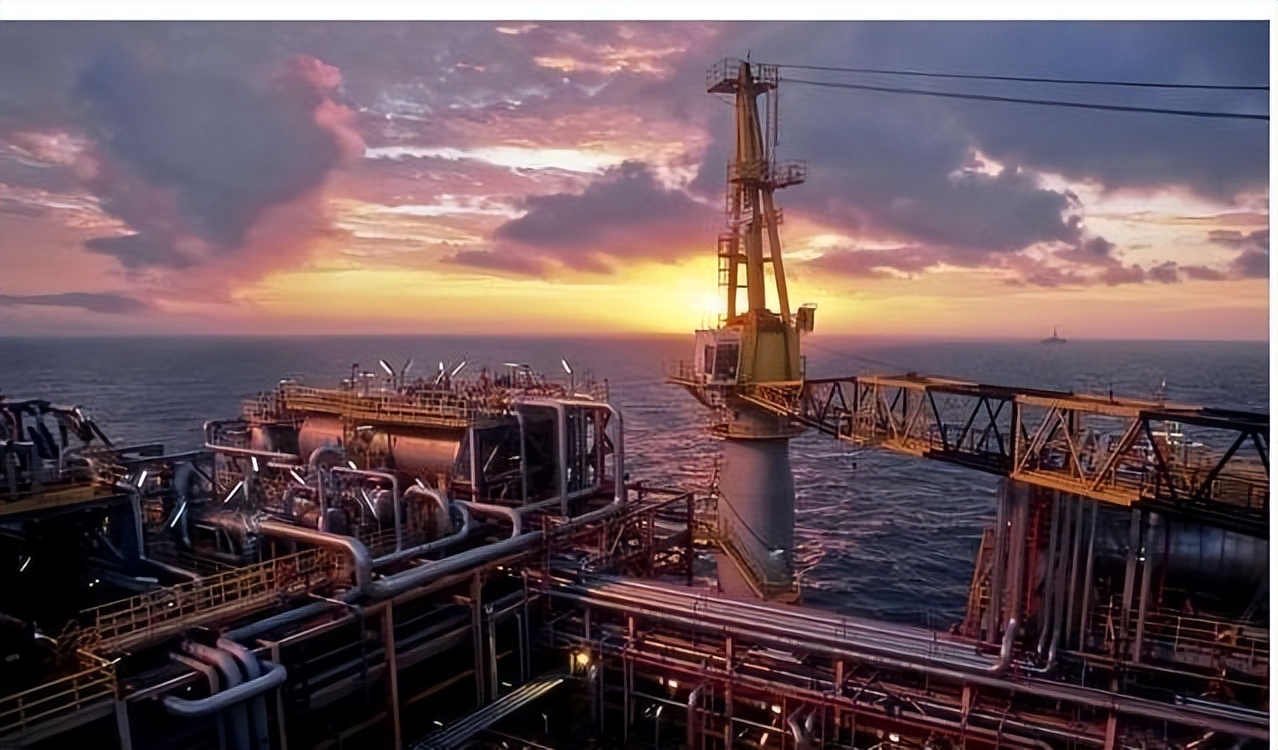 Discuss Venezuela's economic development prospects and historical ...