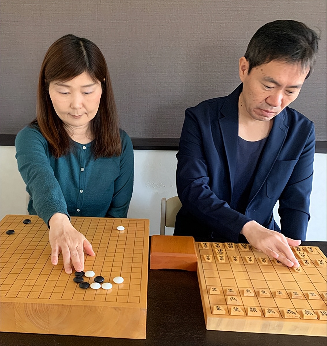 "Maintain a proper sense of distance" - the daily life of Go & Shogi ...