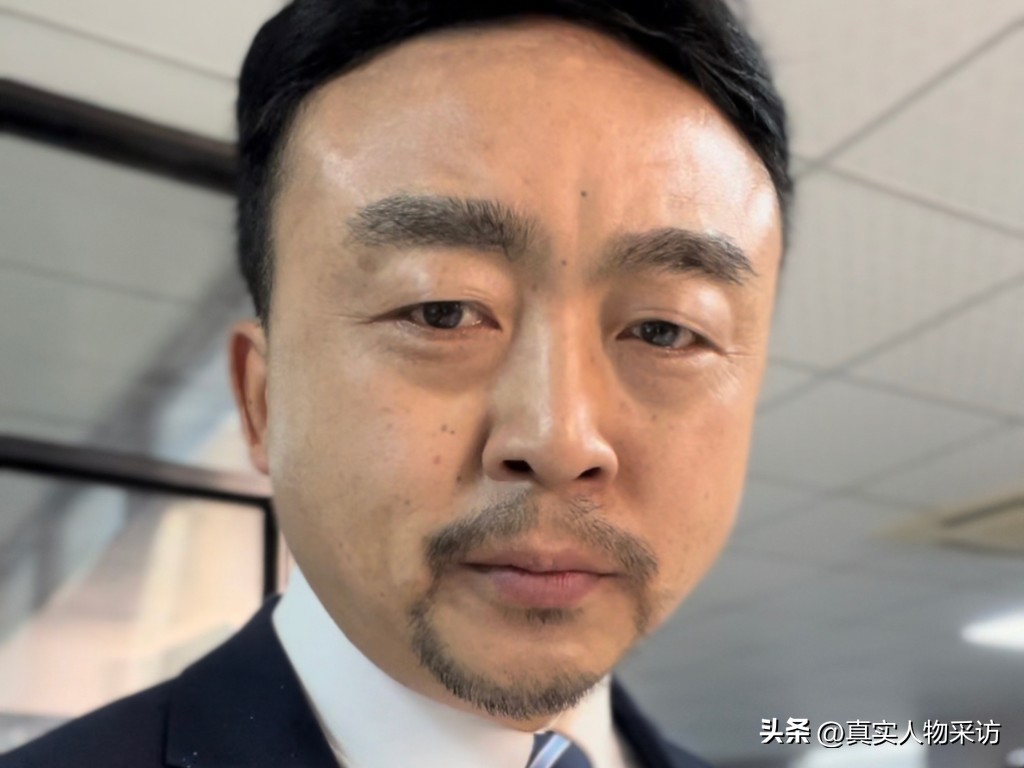 I, a native of the Northeast, a young actor from Hengdian, played the ...