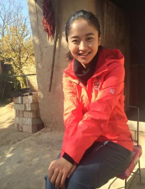 CCTV's "Faraway Home" host Tang Tianjiao's beautiful photos - iNEWS