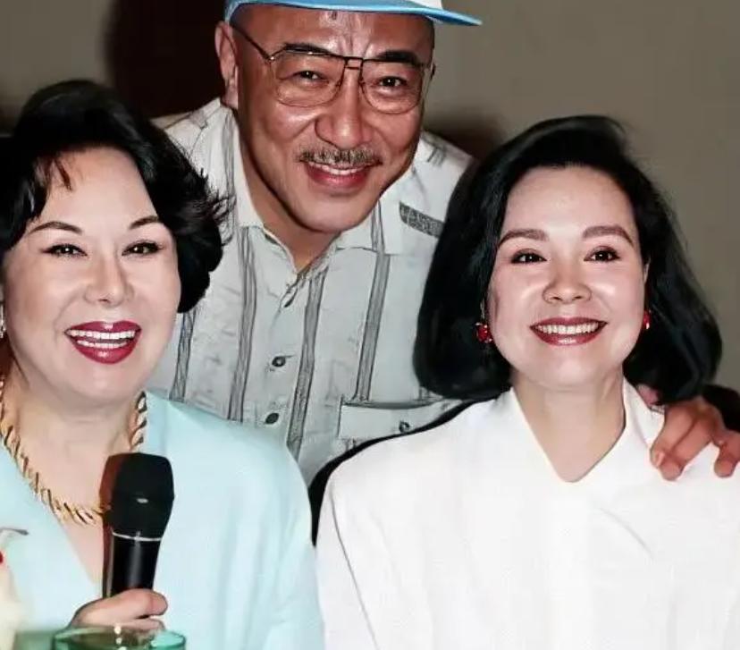 Gui Yalei and his family immigrated to the United States. They seldom ...