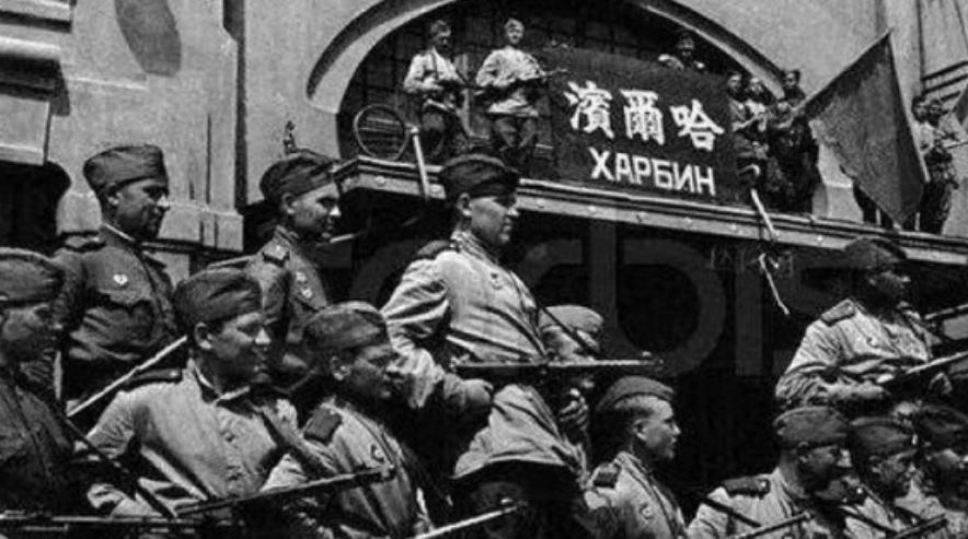 The enemy was chasing after him, not afraid of the People's Liberation ...