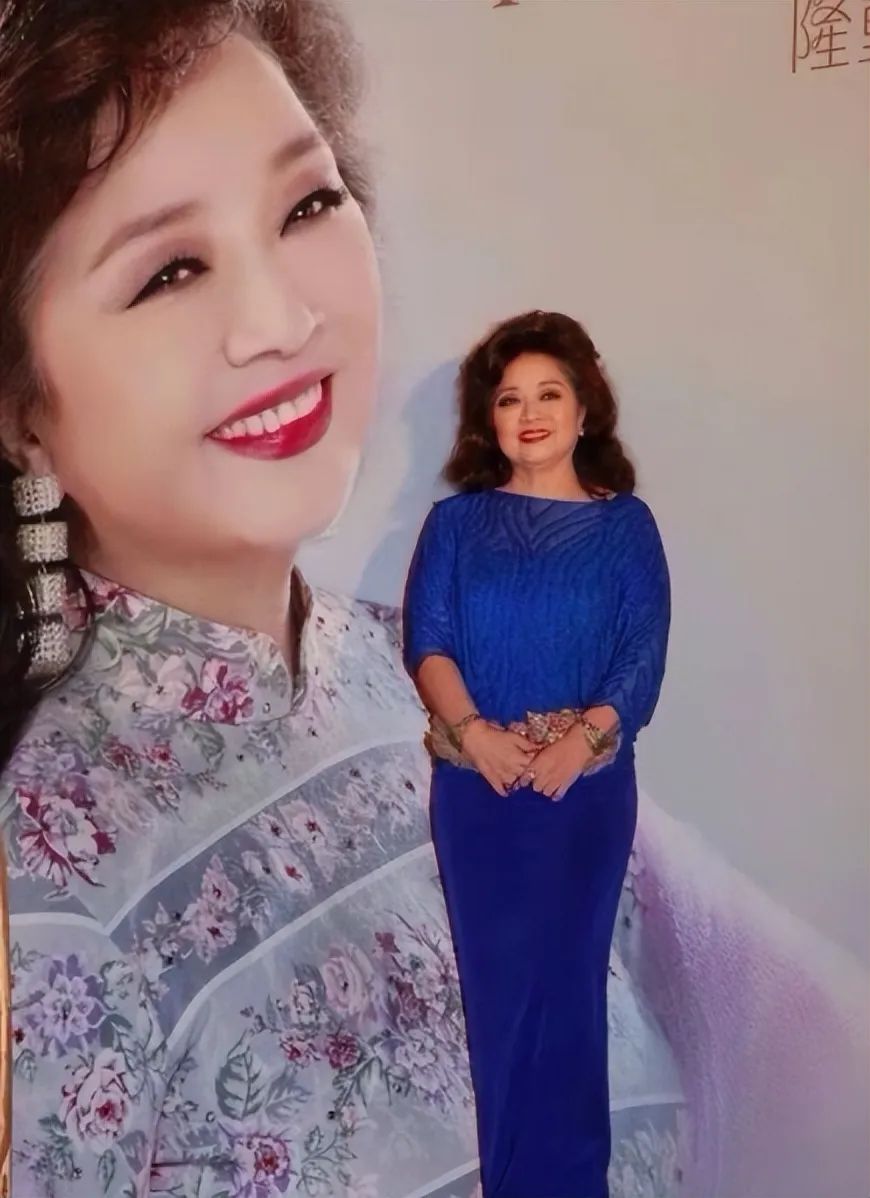 73-year-old Xu Xiaofeng is very fat and charming!Although the figure is ...