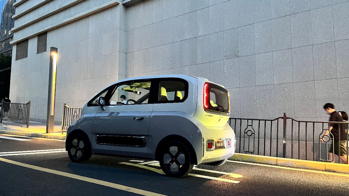 The all-new KiWi EV has attracted much attention, with a high-value ...