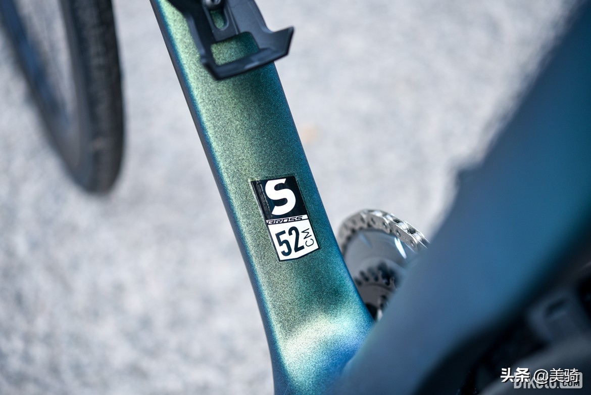 Full range of 12-speed electric BROSS Zenith road bike review - iMedia