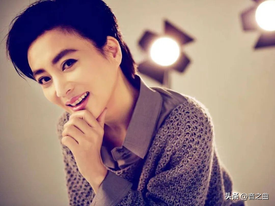 Talented Li Lingyu, 17 songs she sang are still unforgettable - iNEWS