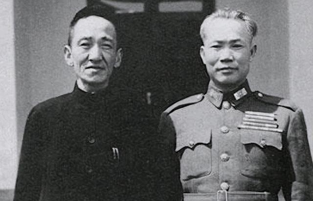 Chiang Kai-shek pointed to the report sent by Dai Li and asked Chen ...