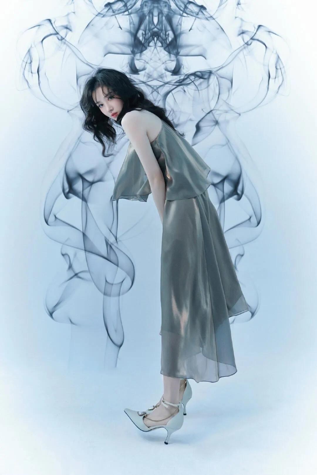 Celebrity pictures - Issue 596 Chen Xiaojun - iNEWS