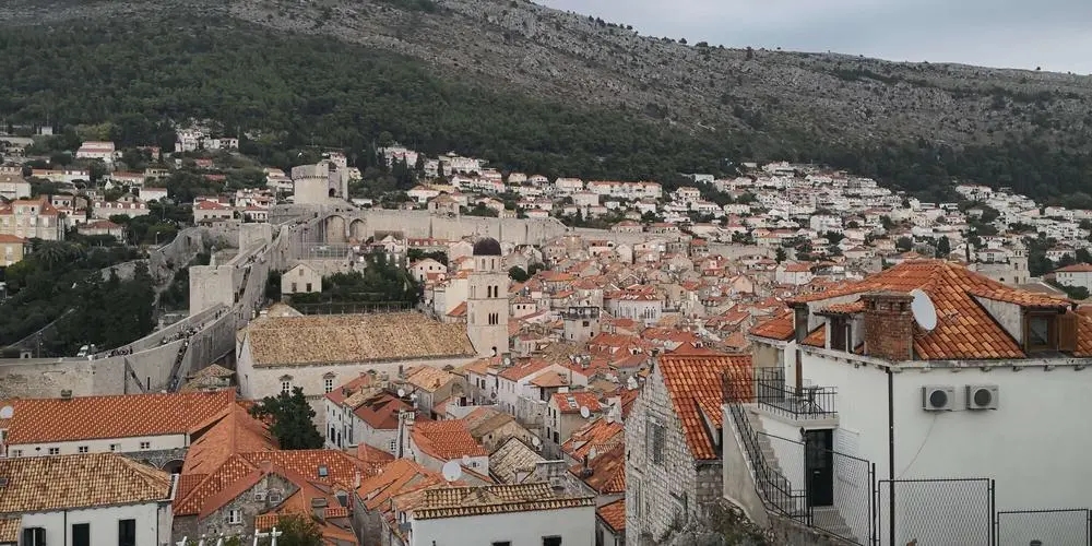 Urban Development and Changes in Western Europe in the Middle Ages: The ...