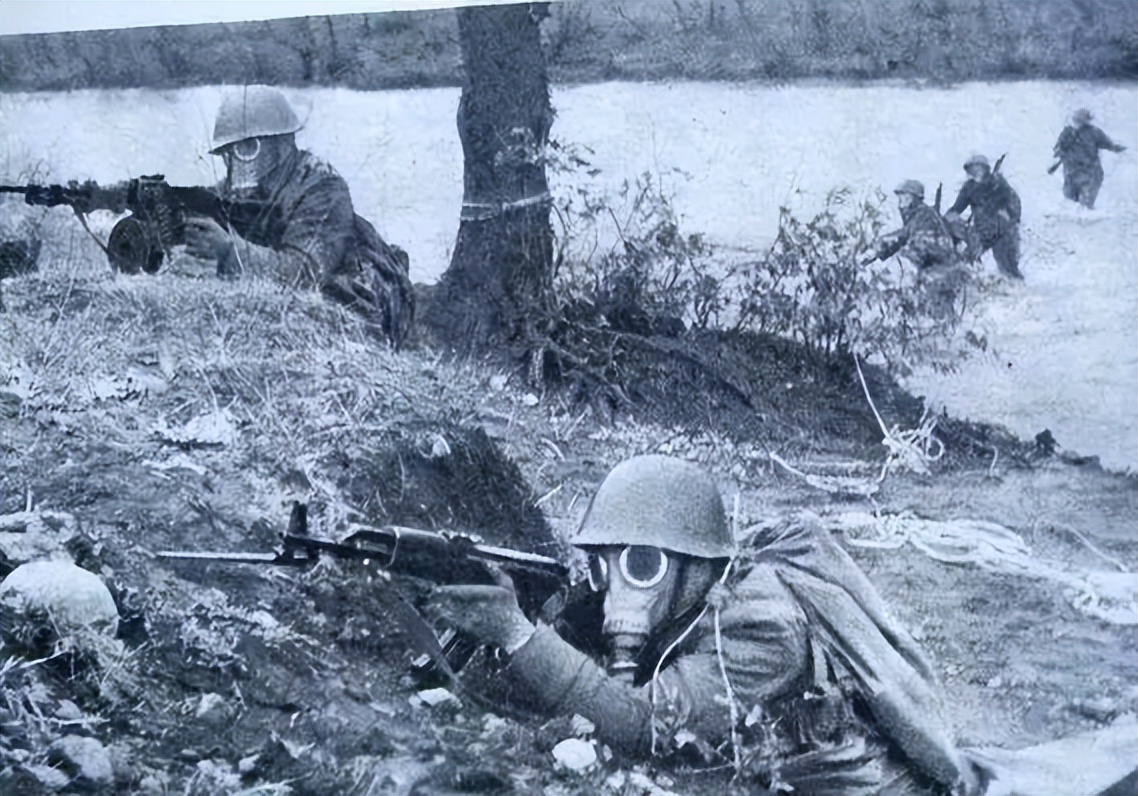 Western countries' reactions and responses to the Soviet Union's ...