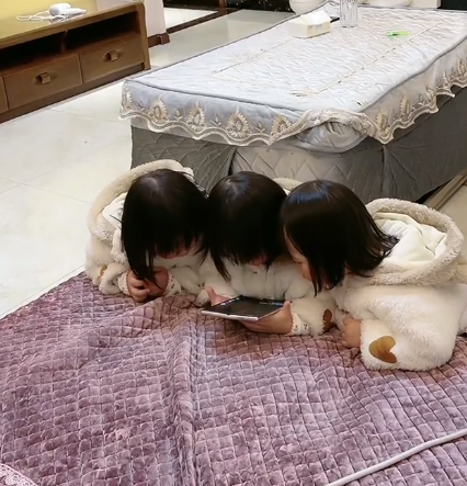 The three daughters of the Hu family: the "most harmonious" triplets on ...