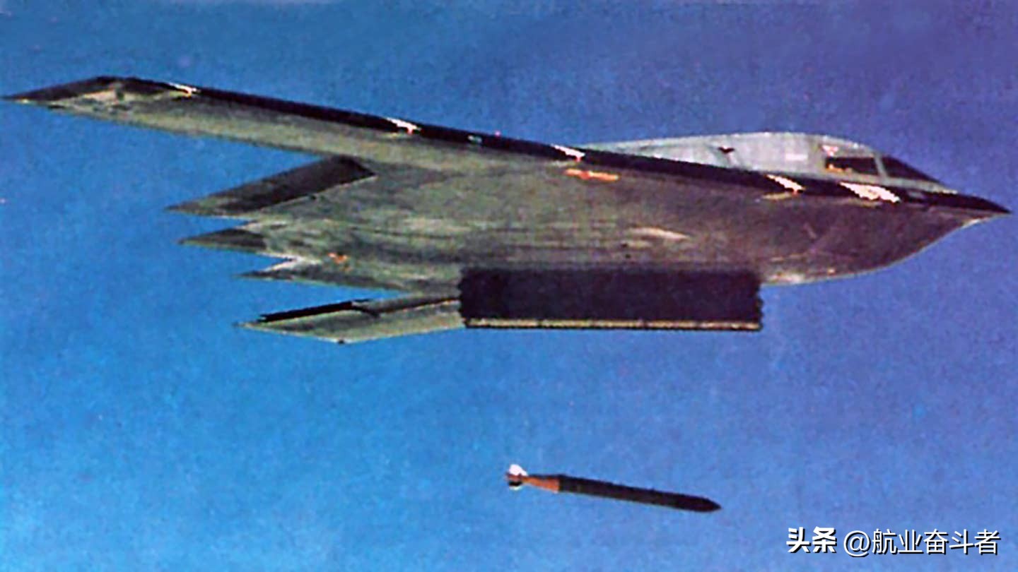The world's first satellite-guided bomb came from a US B-2 bomber - iMedia