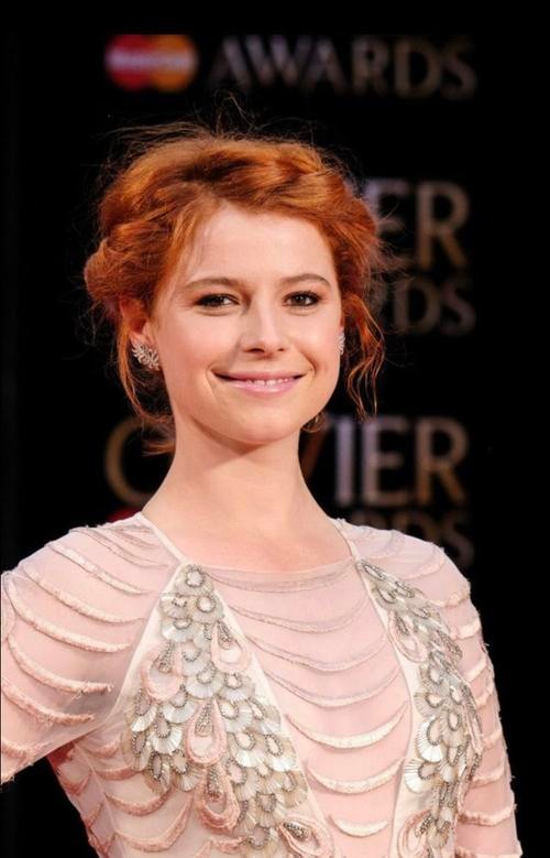 How eye-catching is the charming Jesse Buckley's performance on screen ...