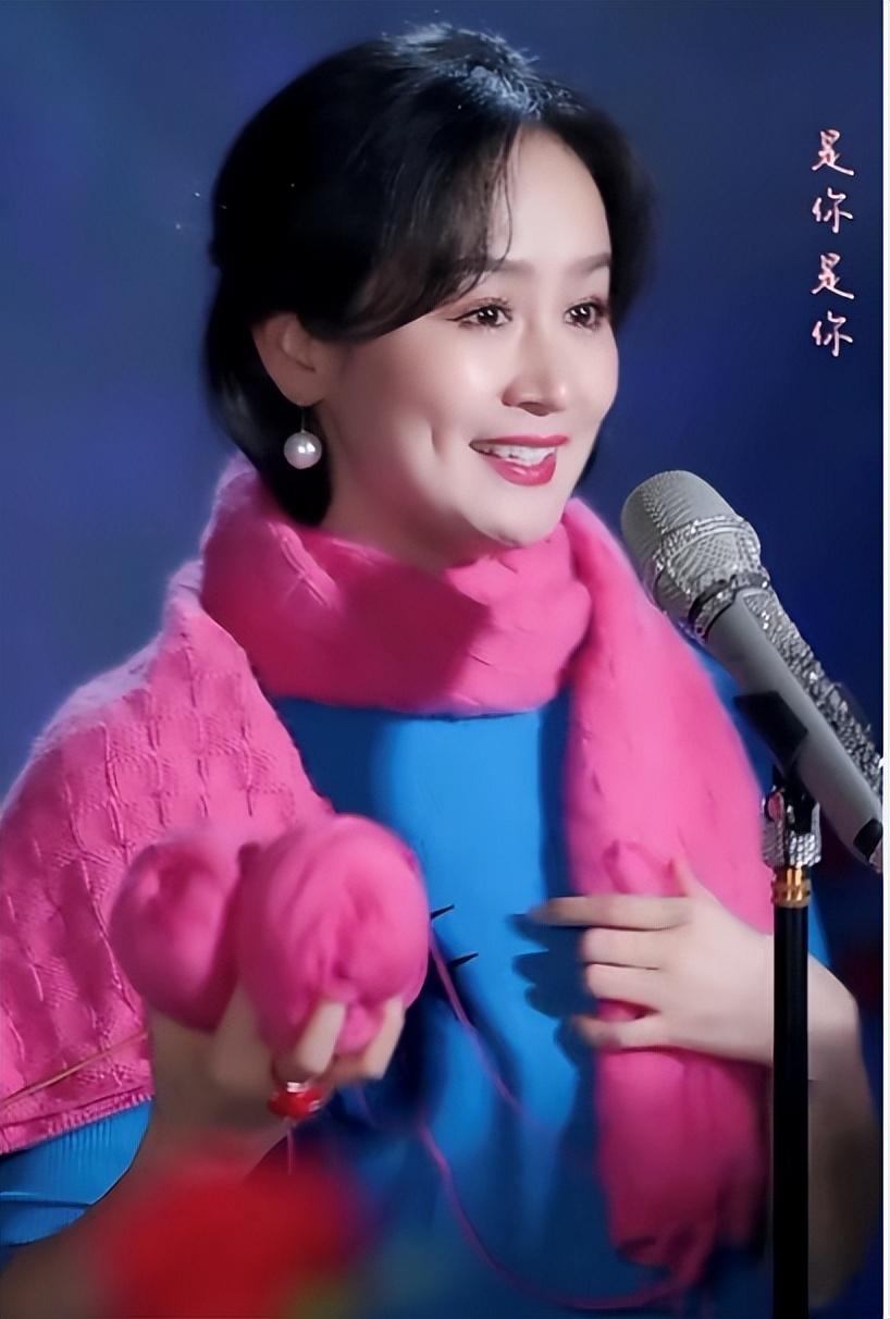 Lin Bao-The stars hold the moon - iMedia