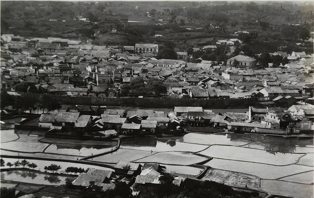 These old photos of the ancient city of Pingxiang were actually taken ...
