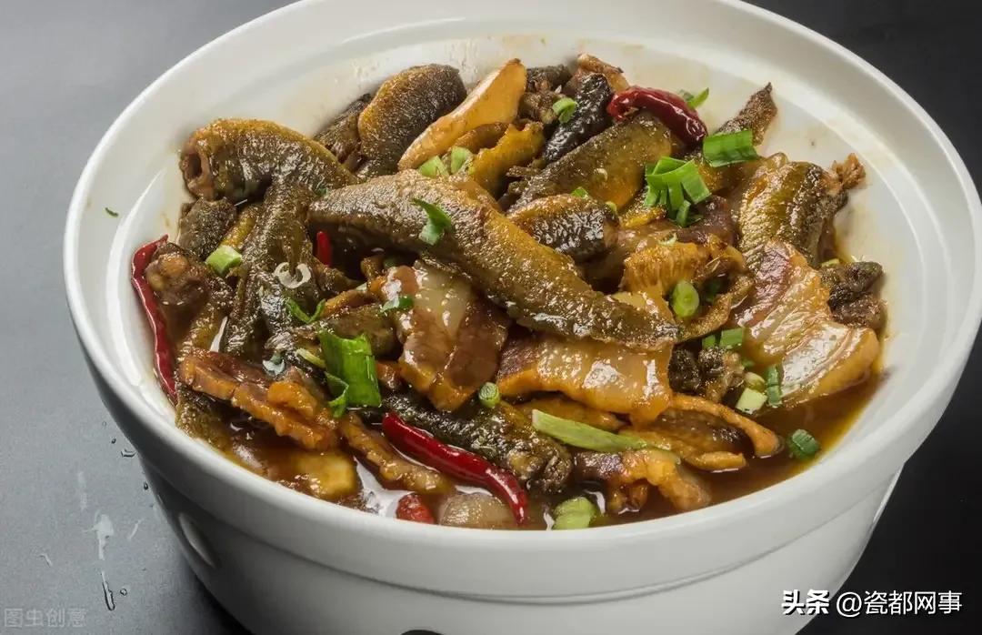Grandma's Earth Pot Bacon and Tofu Stewed Loach - iNEWS