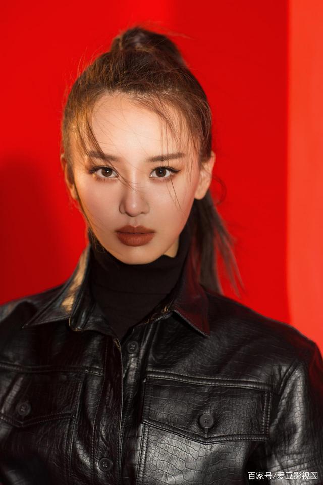 Actress Luo Qiuyun is young and beautiful, and her ancient costume is ...