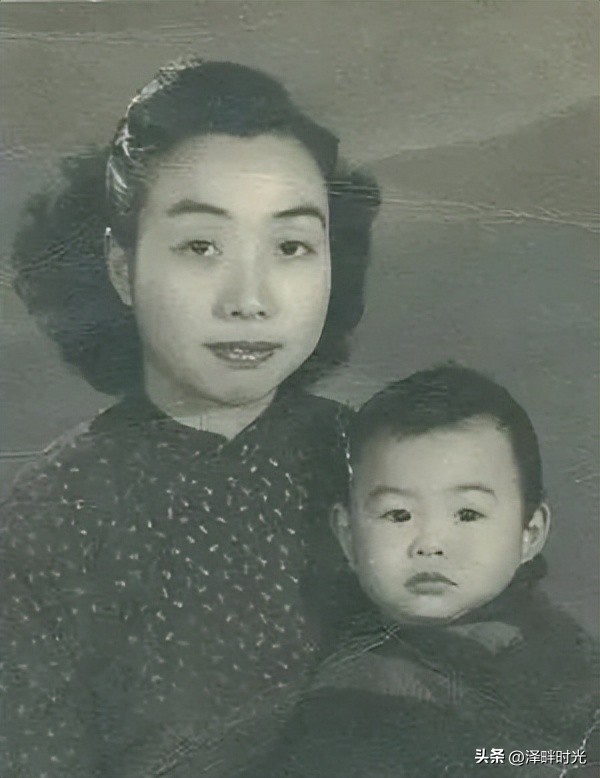 The Lady of the Famous Family in the Smoke - iNEWS