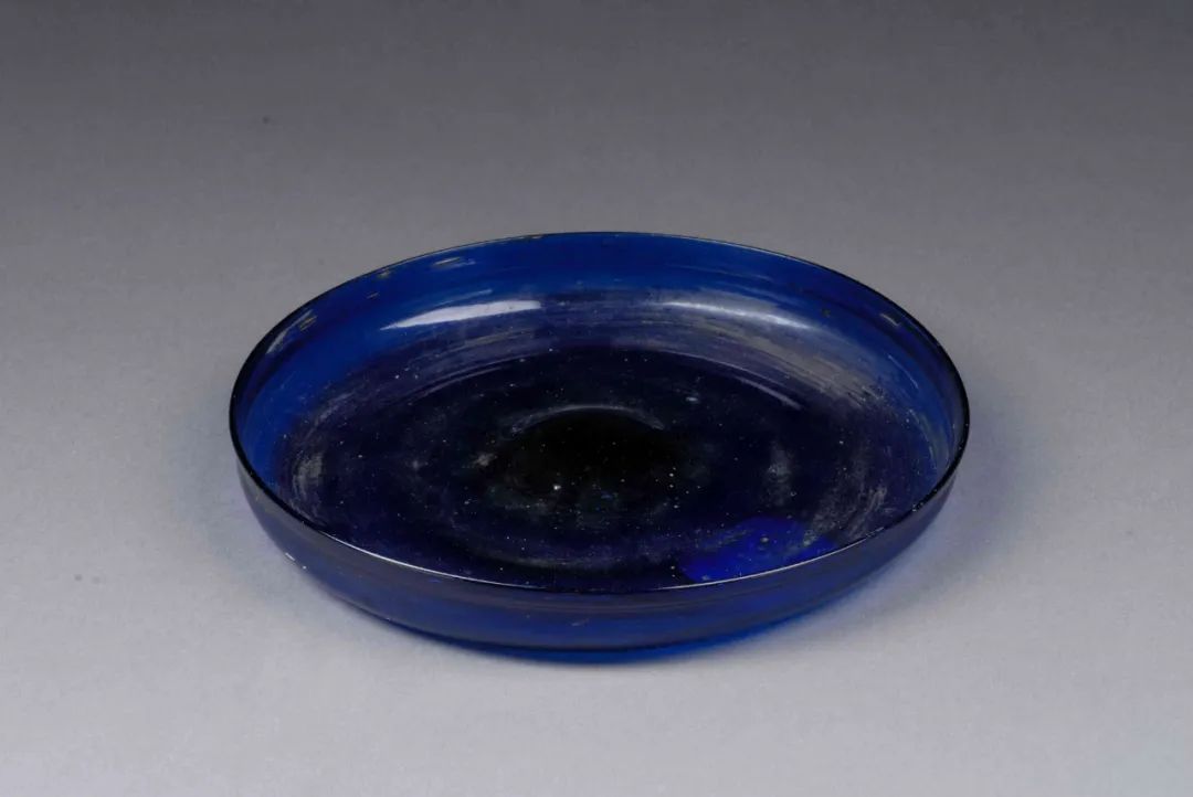 A glass from the Tang Dynasty? The glazed ware in the underground ...