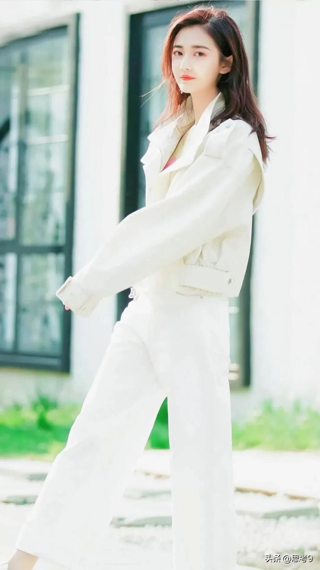 Chen Yuqi, pure and lovely, beautiful and moving - iNEWS