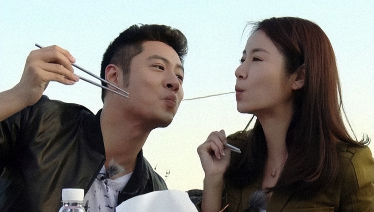 Aren't these celebrity couples ashamed with "fame and fortune" written ...