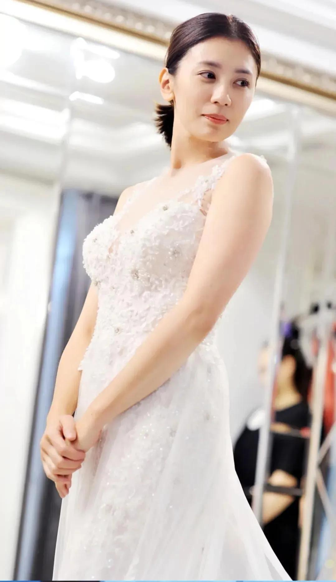 The most beautiful Zhao Min Jia Jingwen - iNEWS