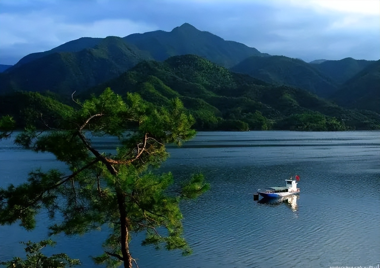 Mount Tiantai, a holy place of Buddhism - iNEWS