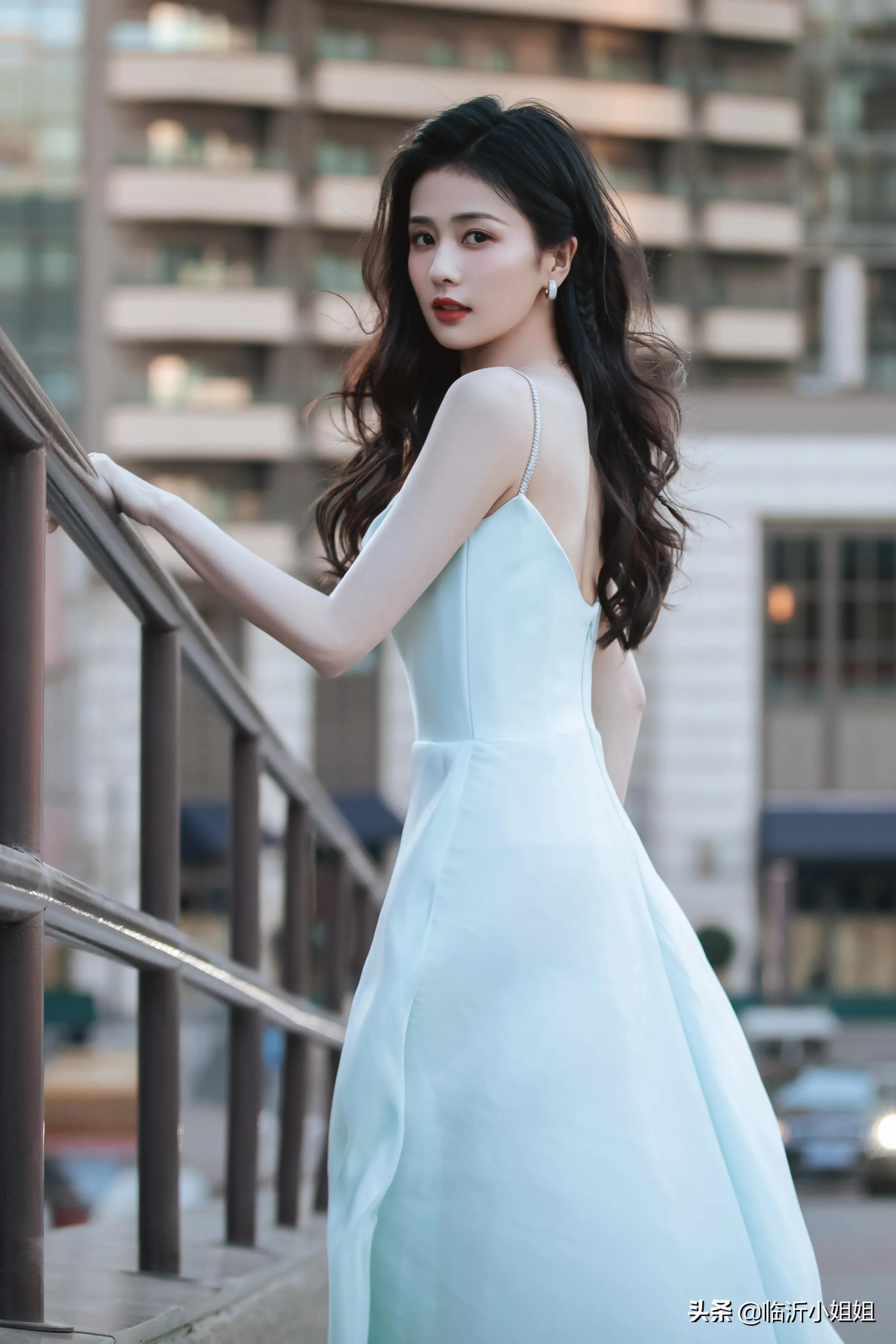 Bailu, a model-born goddess of temperament, with a fresh and pretty ...