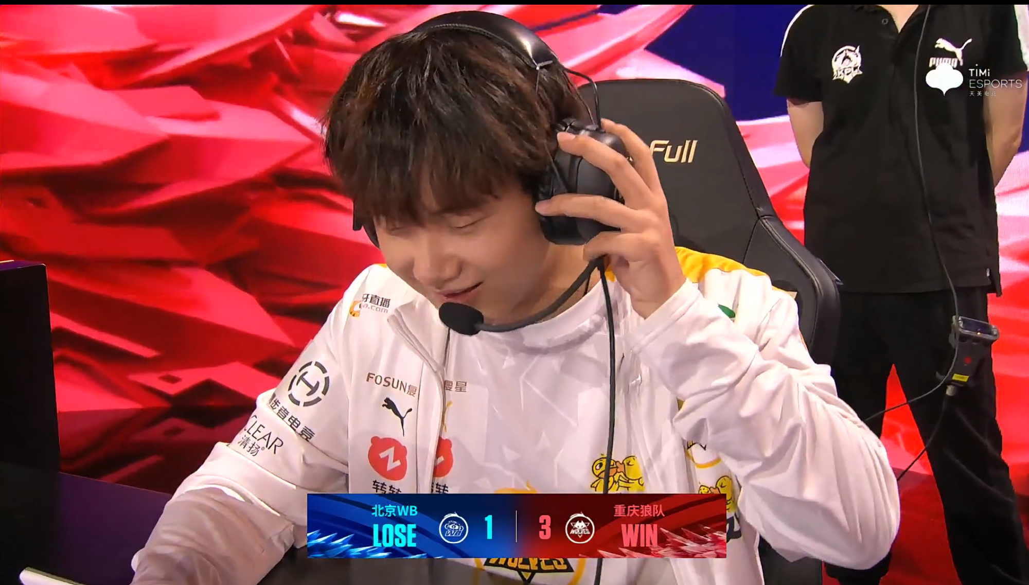 Feiniu returned to the starting lineup, the Wolves started to defend ...