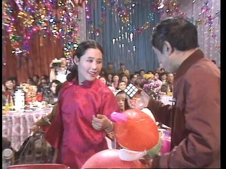 The 1983 Spring Festival Gala was at its peak at the beginning! - iNEWS