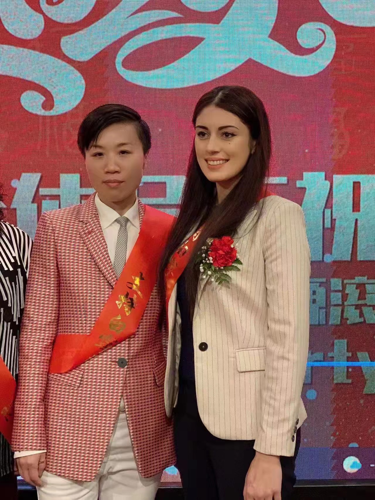 Director Wang Ziqi supports US congressional candidate Han Dan Baining ...