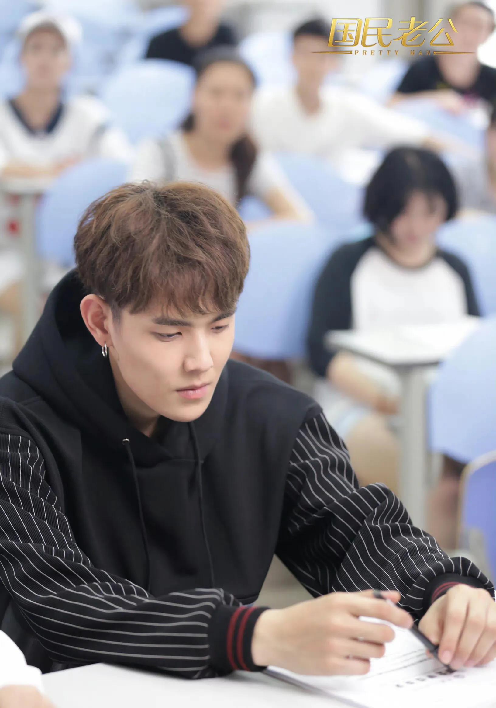 Zhan Yue in The Story of Choosing a King, a TV series played by Xu ...