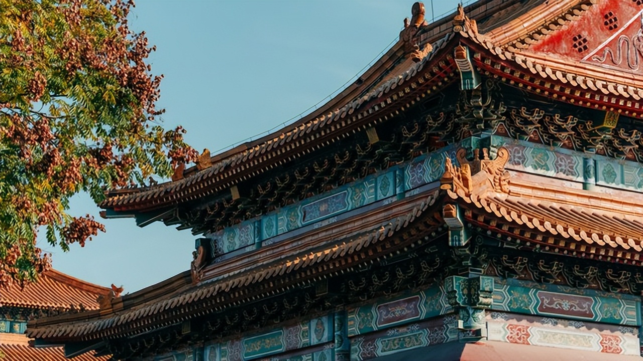 The Splendid Ming and Qing Courts: The Architectural History of the ...