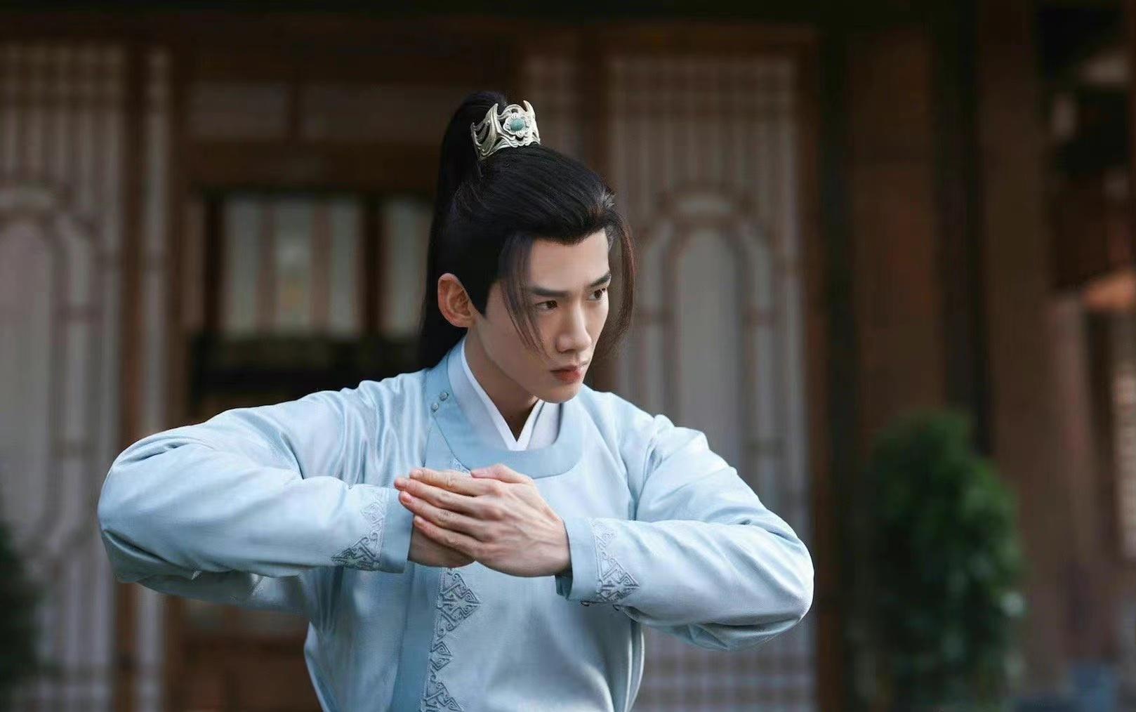 Who are the popular stars in "Qing Qing Daily"?Two men and two women, it is estimated that it ...