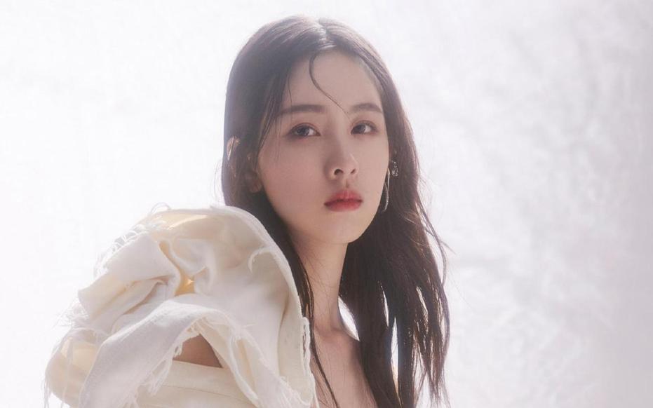 Small gossip: Li Naiwen, Liu Shishi, Yang Zi, Zhao Lusi, Chen Douling, Lu Han, Guo Biting, Wang ...