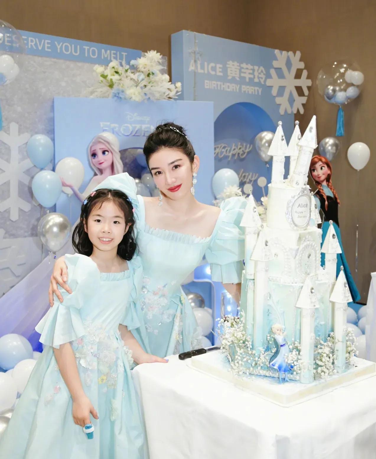 Celebrity mother-daughter comparison photos show amazing genetic laws ...