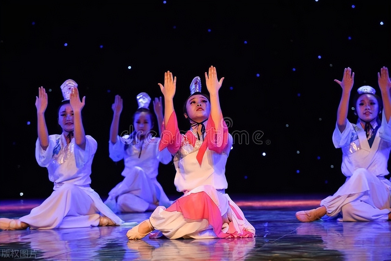 What is the love between Liang Shanbo and Zhu Yingtai? I blush after ...