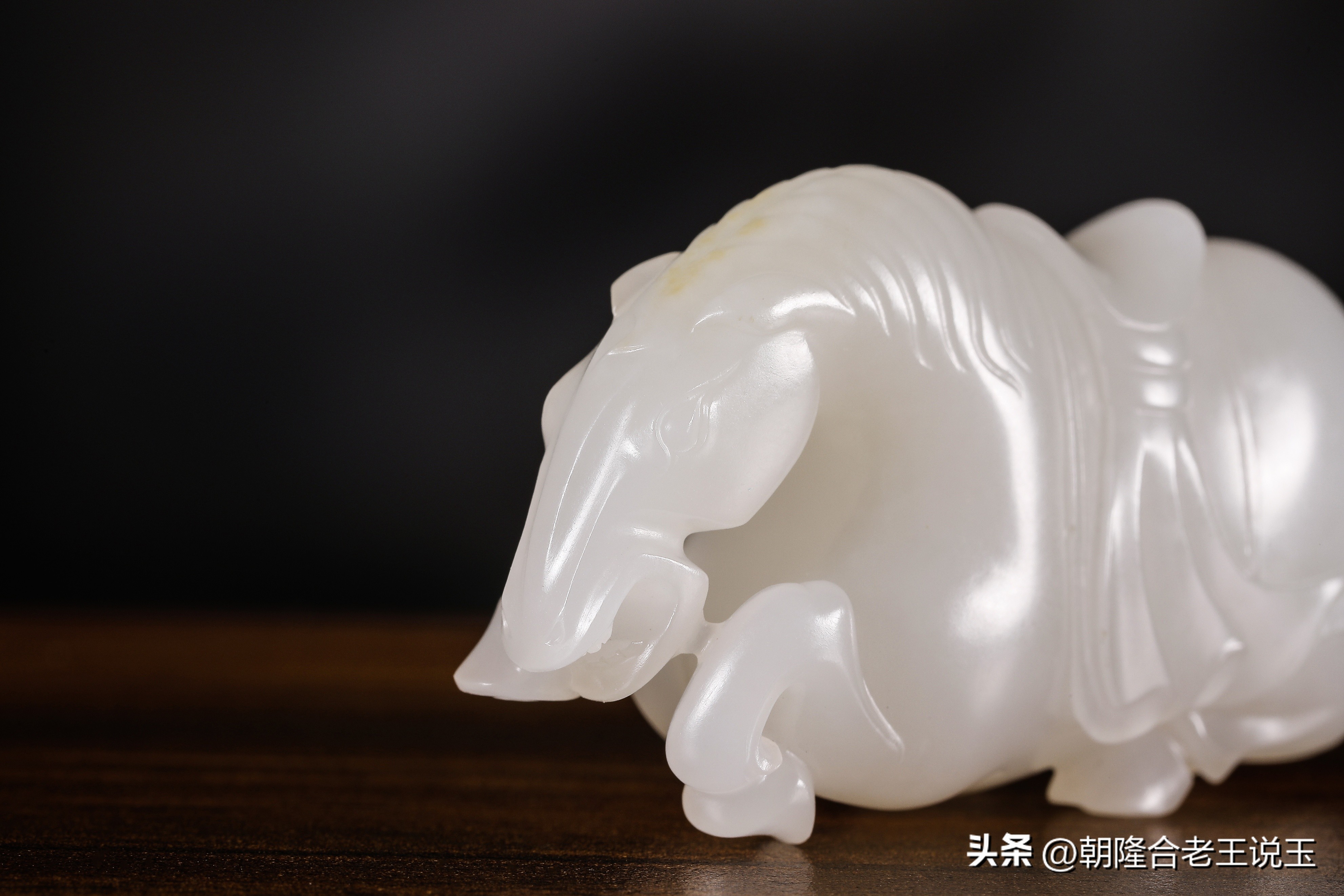 Xinjiang Hetian jade seed material zodiac horse to successful Tang ...