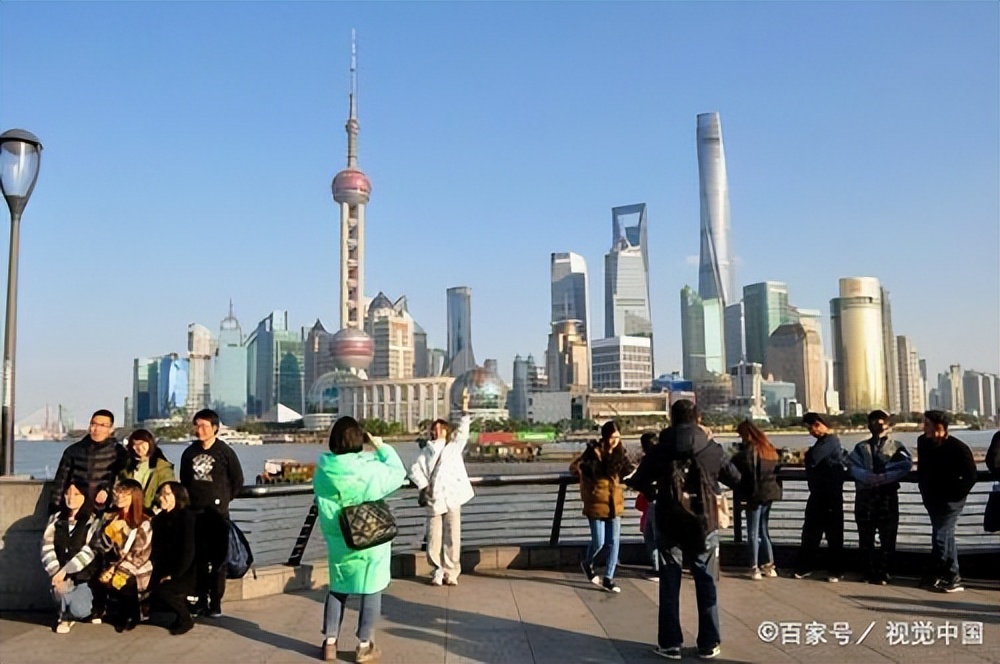 The real shot from Shanghai Bund to Nanjing East Road, the scene is so ...