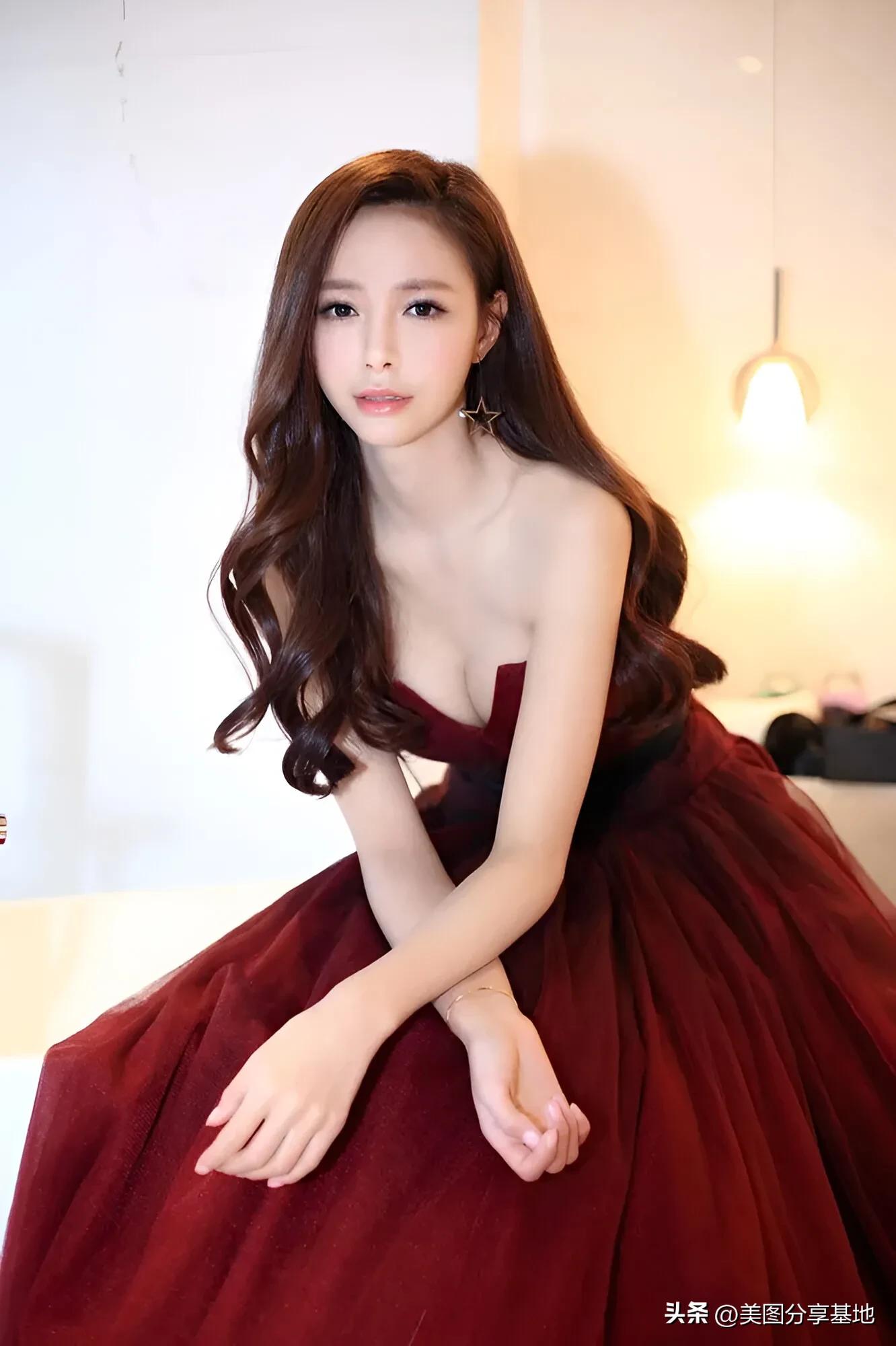 It turns out that Du Haitao is so "happy" and Shen Mengchen is too sexy and charming - iMedia