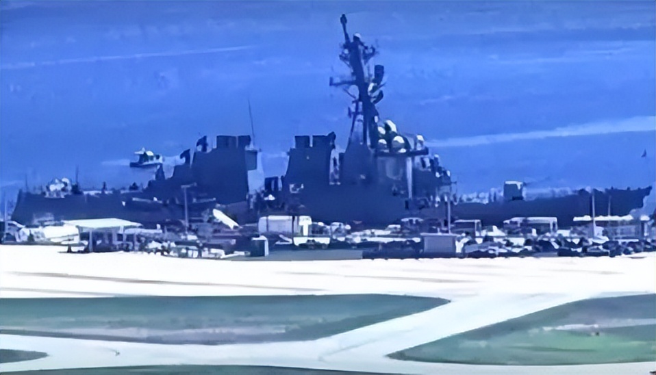 The Burke ship was on fire and the cruiser was decommissioned. The U.S ...